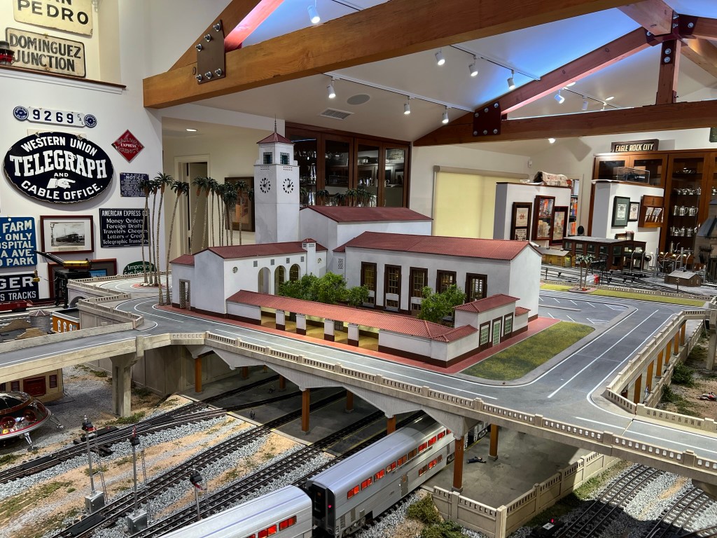 Finished TW TrainWorx Custom Layouts – TrainDame Blog Station