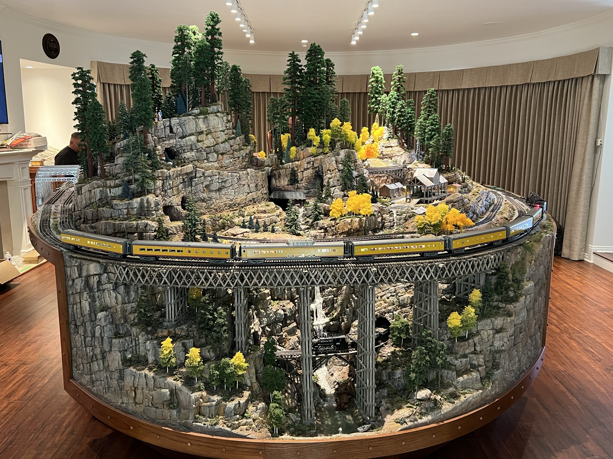 Finished TW TrainWorx Custom Layouts – TrainDame Blog Station