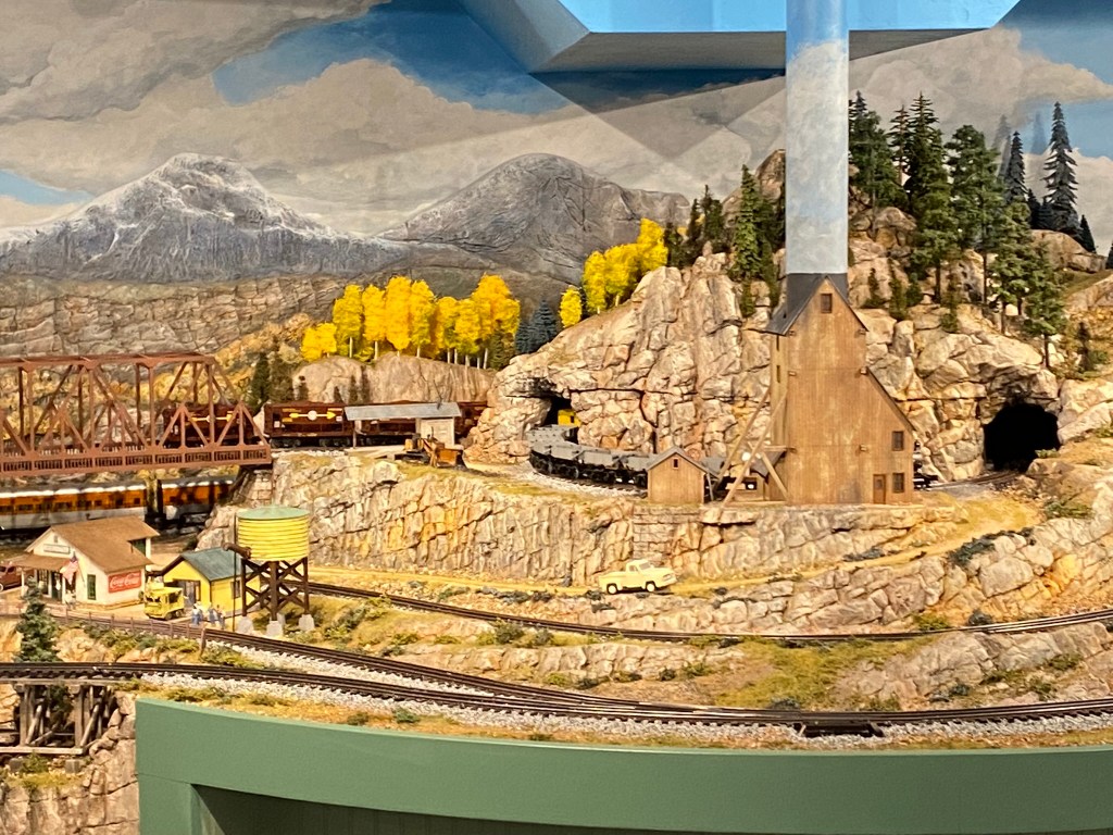 Finished TW TrainWorx Custom Layouts – TrainDame Blog Station