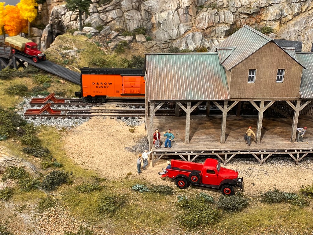 Finished TW TrainWorx Custom Layouts – TrainDame Blog Station